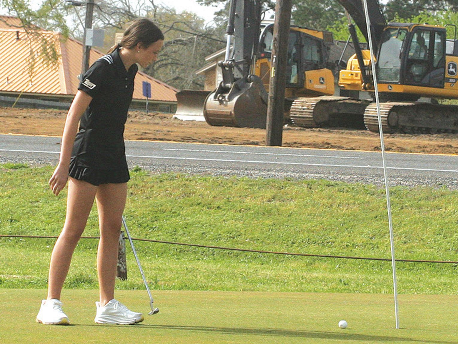 Area teams take their clubs to the links at Bellville golf course